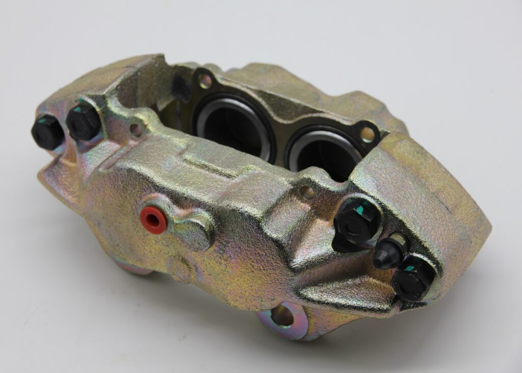 BRAKE CALIPER, LHF (Non-Vented) – DEFENDER – British Motor Imports